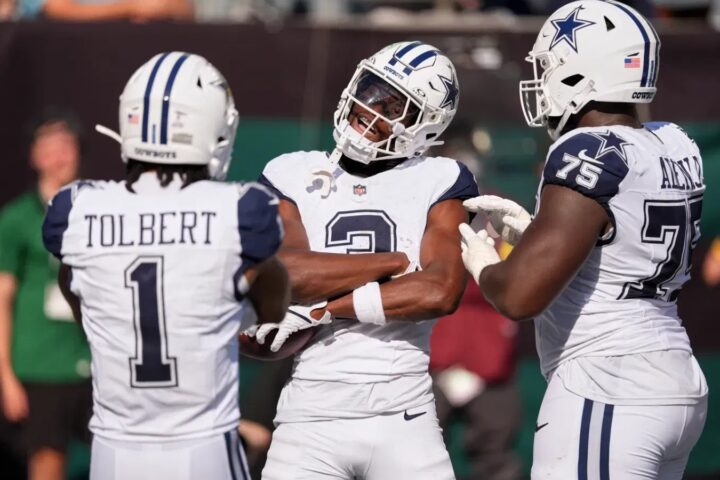 Jerry Jones fined 250K for flipping the bird at MetLife Stadium